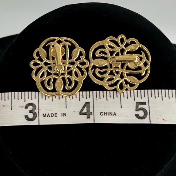 Avon | Jewelry | Vintage Avon Open Filigree Scroll Discs Clip On ...